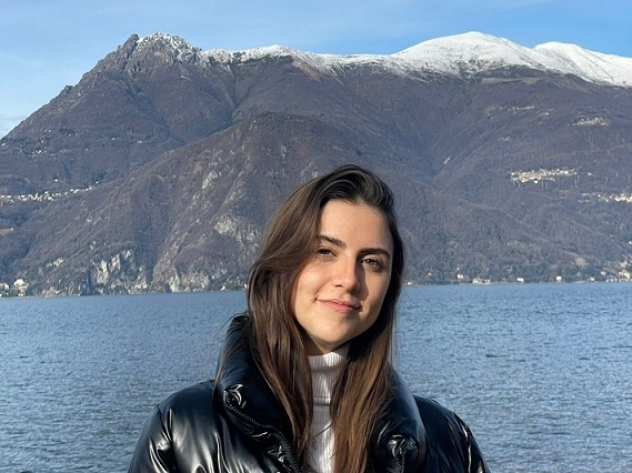 Laura está em Milão, na Itália – Portal Martin Behrend